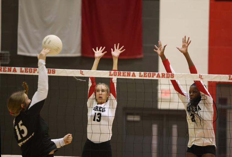 Centex volleyball: Lorena overcomes occasional hiccups to spurn McGregor