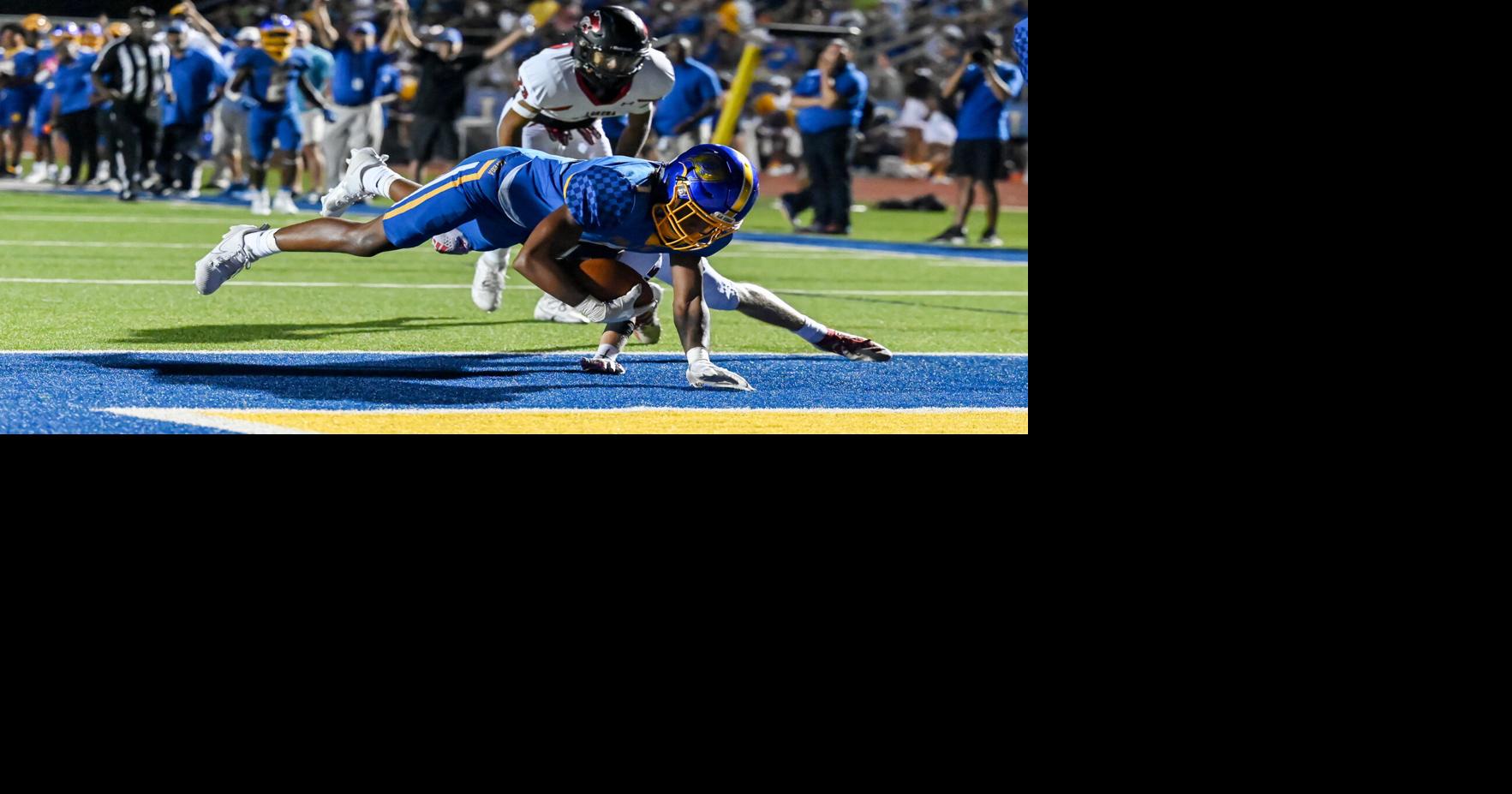 Thornton brothers help La Vega pull away from Lorena, 49-42