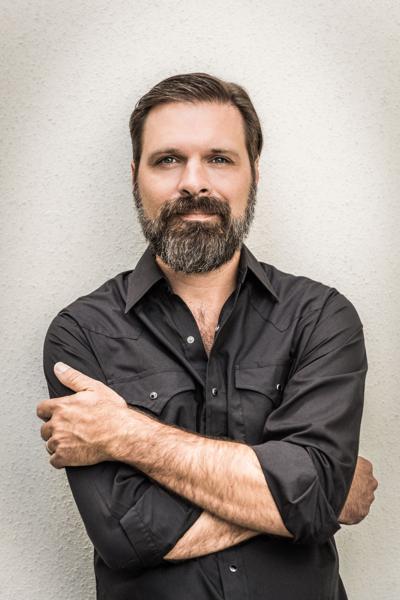 Third Day's Mac Powell sings for Uganda support