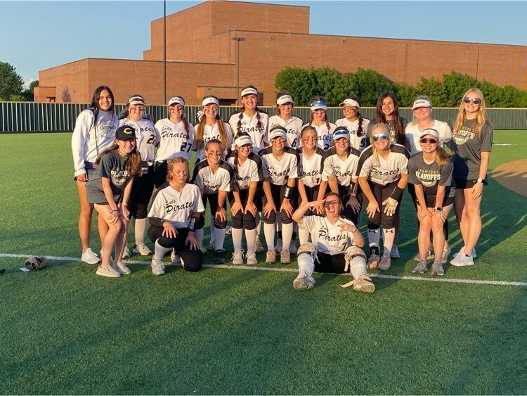 Crawford softball completes sweep of Windthorst to reach regional final