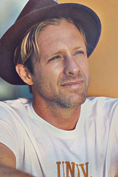 Switchfoot singer swings through Waco on solo tour