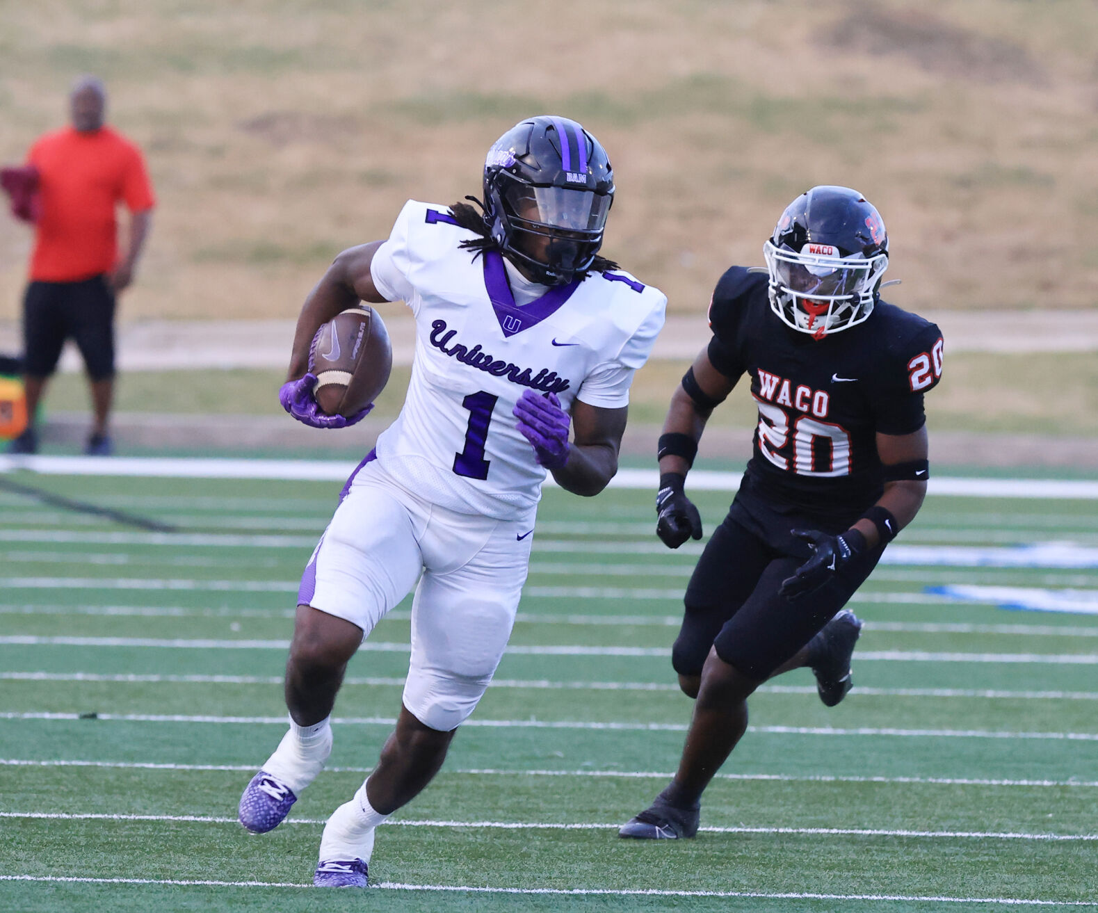Week 10 #txhsfb - Brenham-University, Gatesville-Robinson
