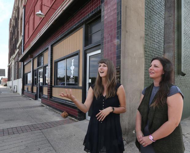 Waco natives planning downtown literary venture with Fabled Bookstore