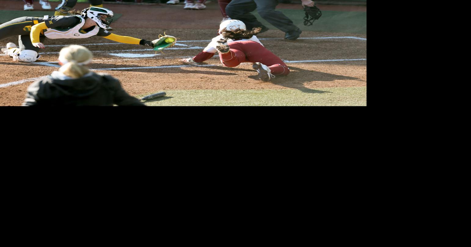 Baylor softball splits games with Hofstra, Oklahoma