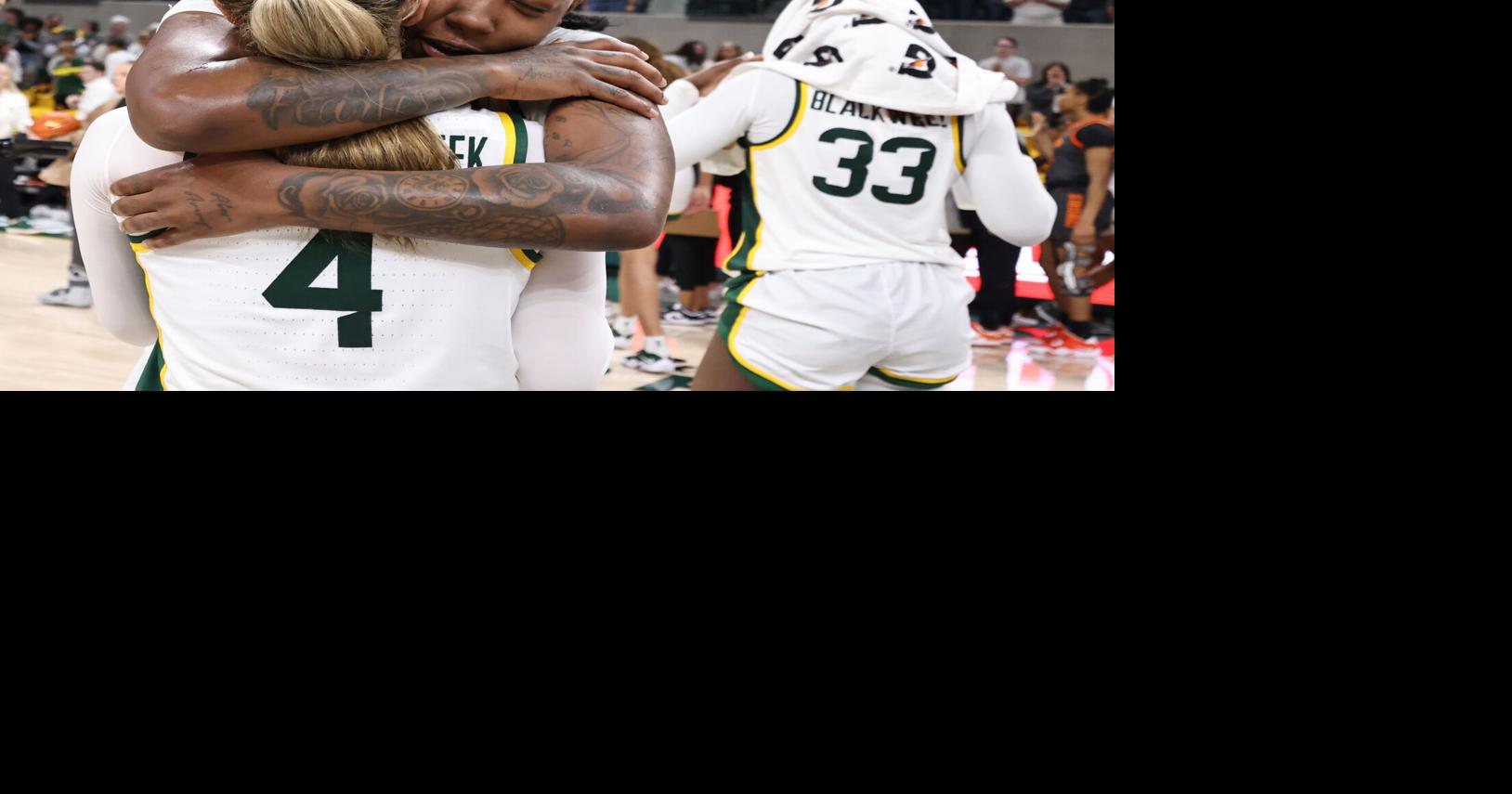 Blackwell, Edwards have double-doubles for Baylor in finale