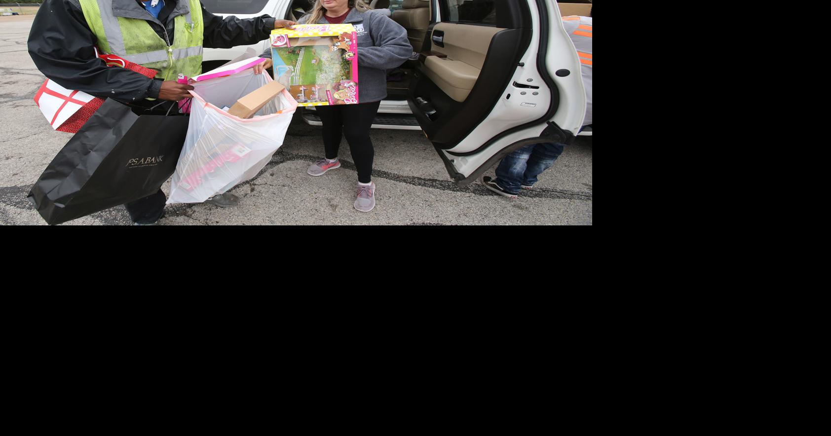 City bracing for garbage, recycling volume to spike after Christmas