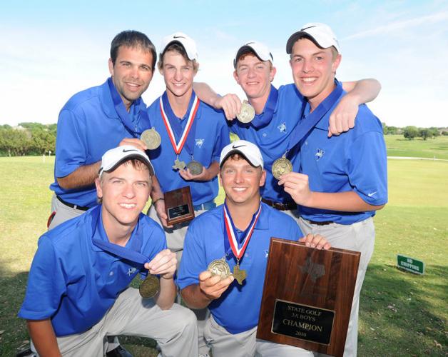 Vanguard golfers hang tough to claim 6th straight state title