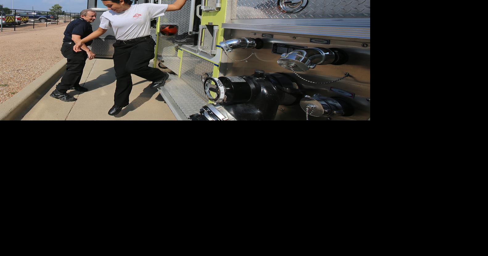 Woodway donates firetruck to MCC fire academy