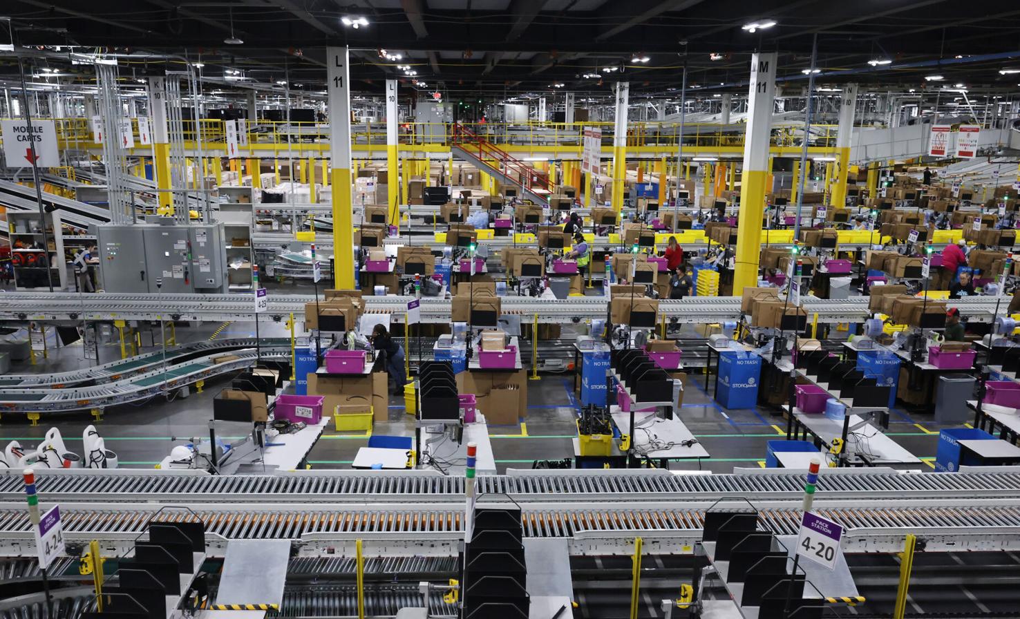 Amazon staffing in Waco swells to 2,300 for holidays
