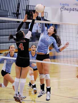Lorena volleyball finally on right side of 5-setter