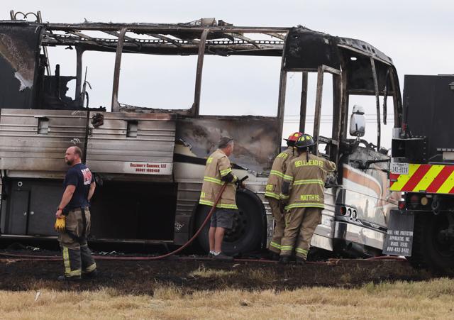 Tour bus blaze on I-35 near Elm Mott quickly contained