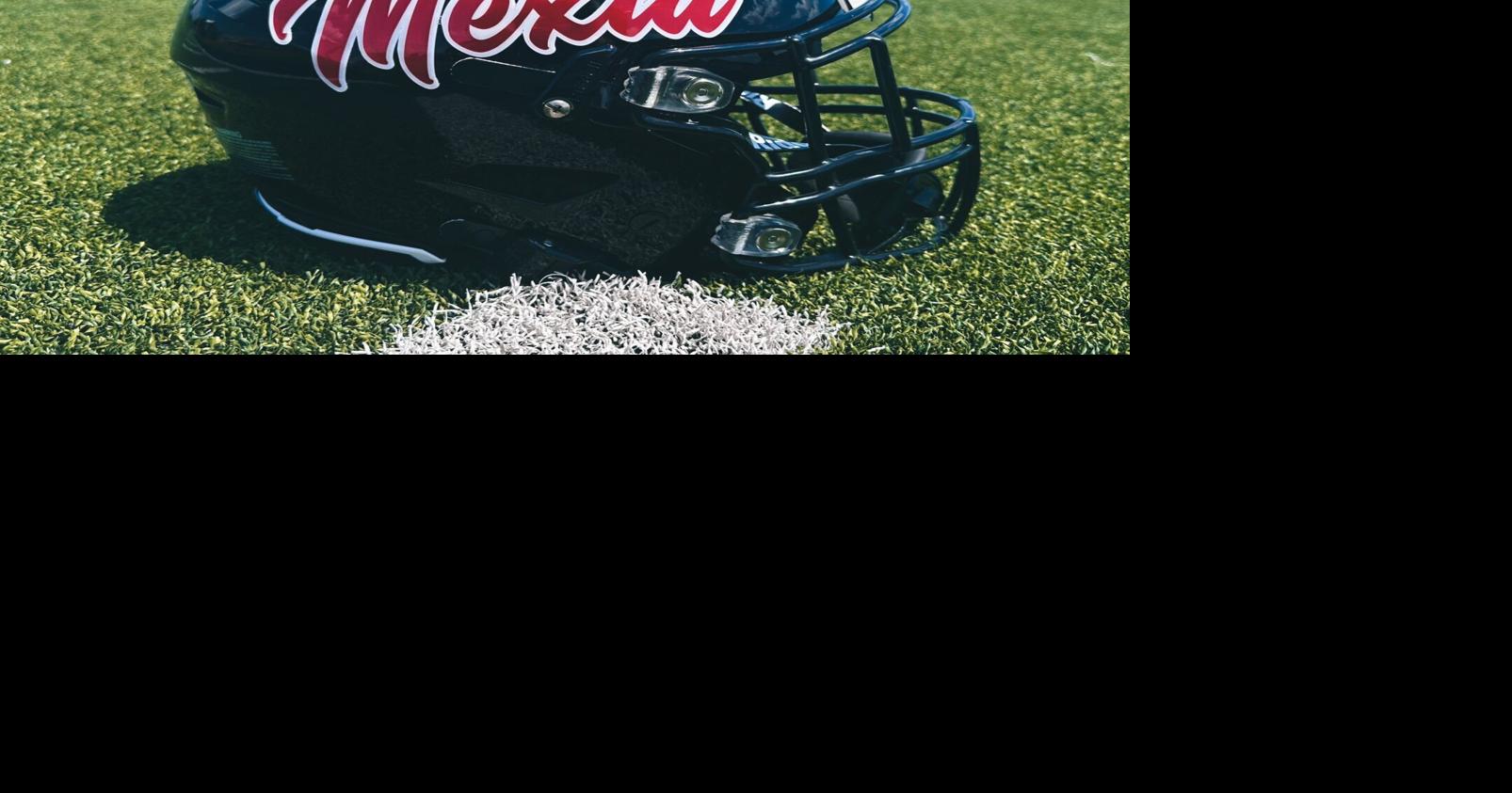 Mexia blanks winless Cameron Yoe, 35-0