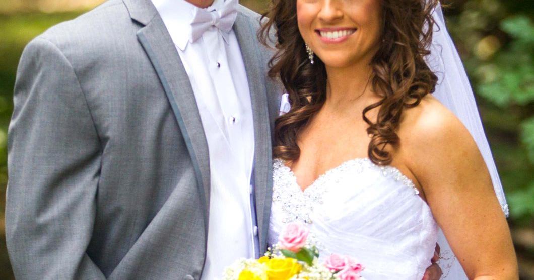Swartz, Warren wed in July, ceremony