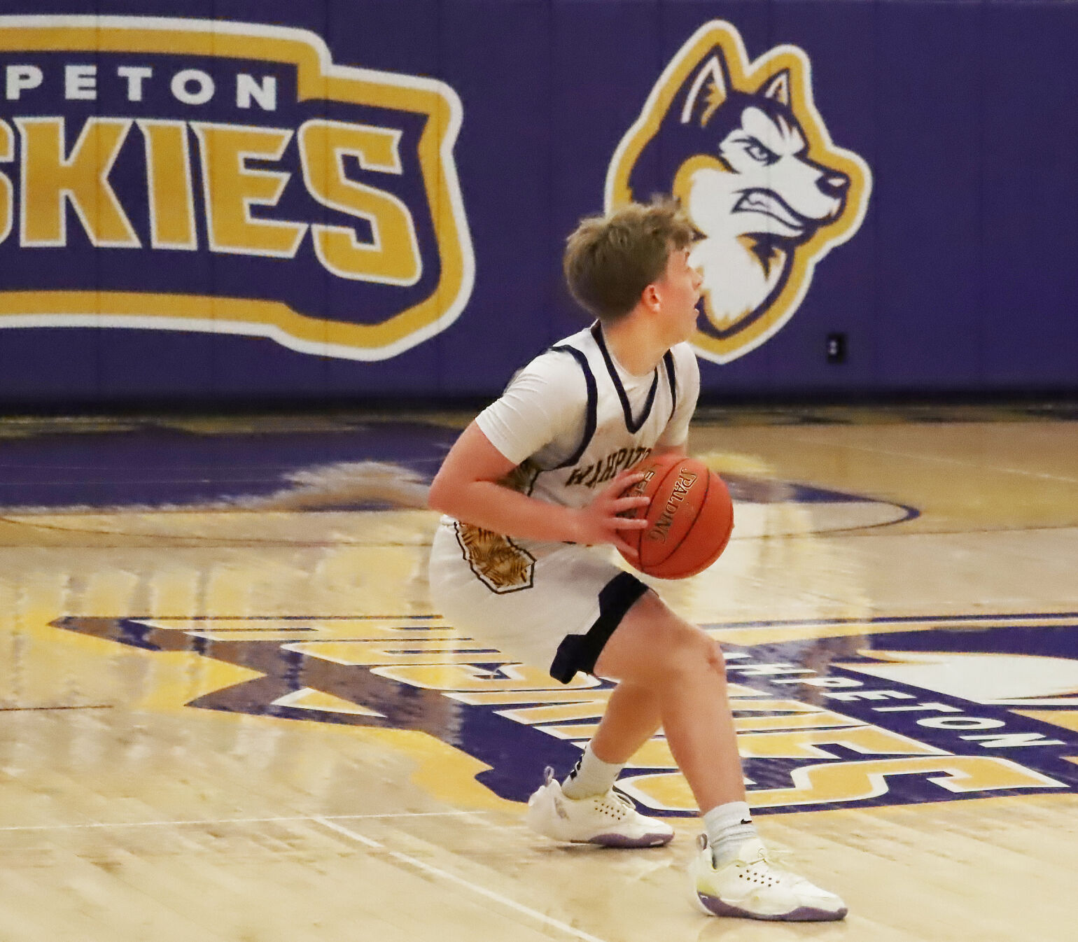 Huskies make a statement at home | Local News Stories ...