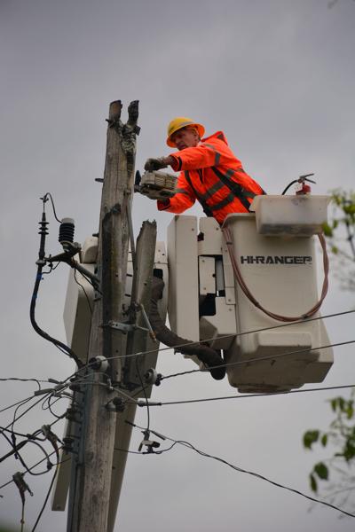 Utility pole failure Friday afternoon in Wahpeton | Breaking News ...
