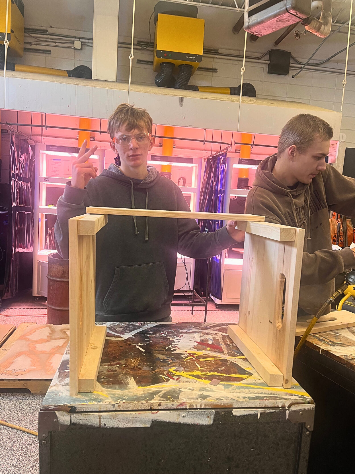 Wyndmere Ag students build six new toy boxes for Jessy’s Toy Box | News ...