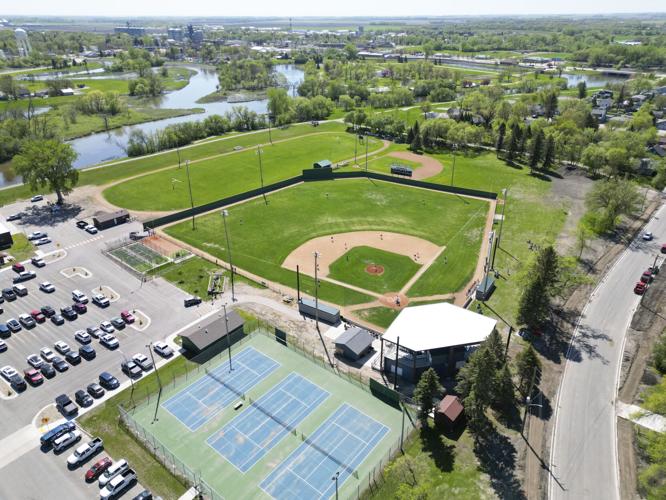 Huskies stun North to clinch home field for EDC quarterfinals | Local ...