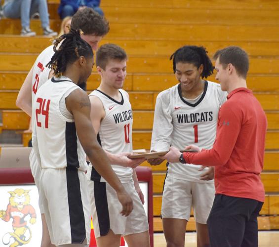 Faces of victory, determination, more at Sunday's game | Local Sports News | wahpetondailynews.com