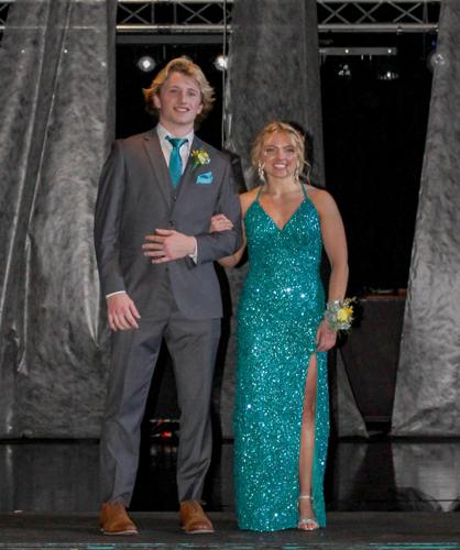 Stepping Out for Prom | Local News Stories | wahpetondailynews.com