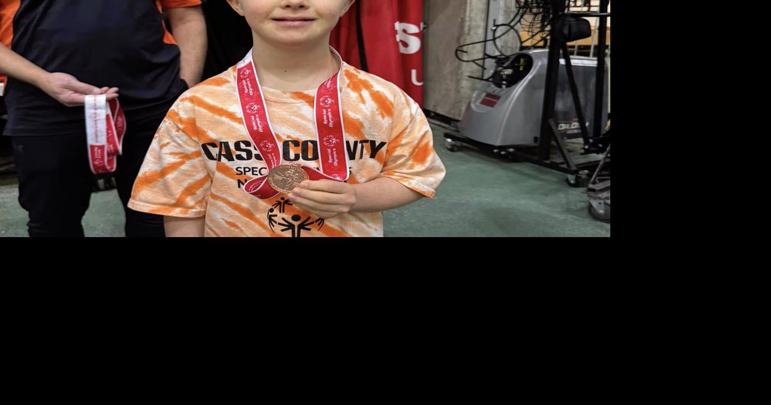 Wahpeton students join Lukas Vosberg to 'Rock Your Socks' | Local News ...