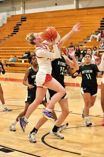 Lady Wildcats hold off Lake Region, Neppl clutch in final moments ...