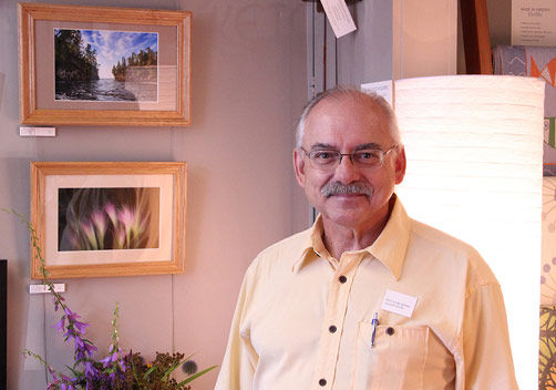 Miniature exhibit at Peculiar Painter | Homelife | walkermn.com