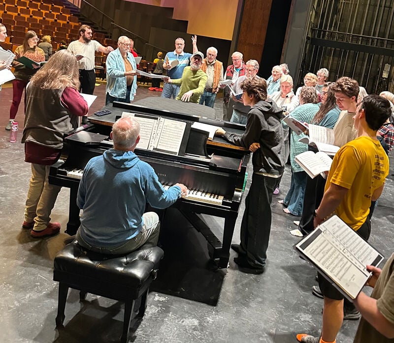 Grand Rapids Players welcome cast of 61 to bring ‘Fiddler On The Roof ...