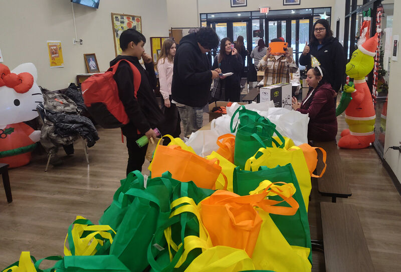 Bug-O-Nay-Ge-Shig School hosts family day | News | walkermn.com