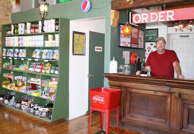 Hack’s ‘HAPPY Pizza’ lives up to its name | Business | walkermn.com