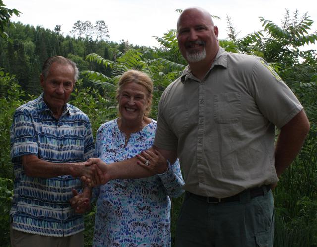 Dale and Harriet Jones donate 80 acre parcel on Bear Island to DNR ...