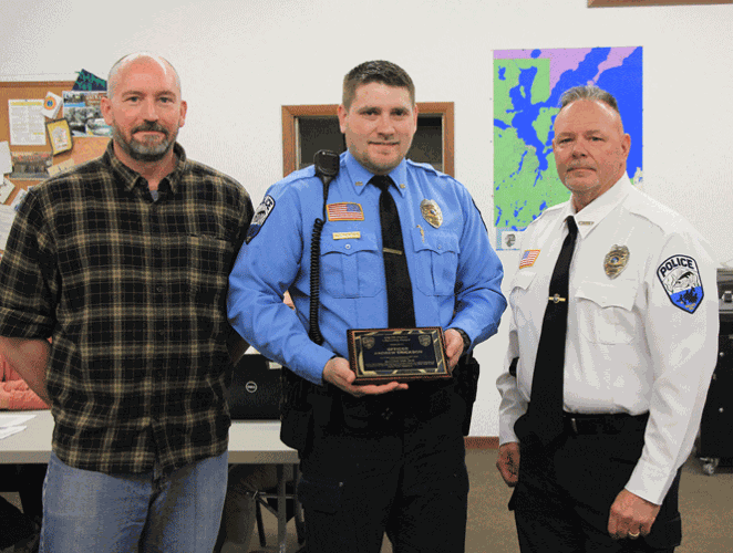 Walker Peace Officer Erickson receives life-saving award | News ...