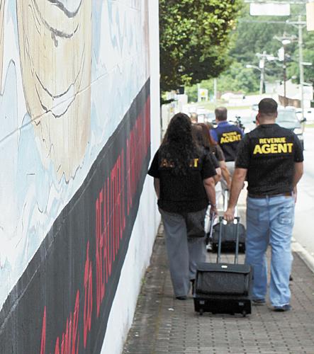 Deborah Cash pleads guilty; Mike Cash Sr. rejects plea deal | News ...