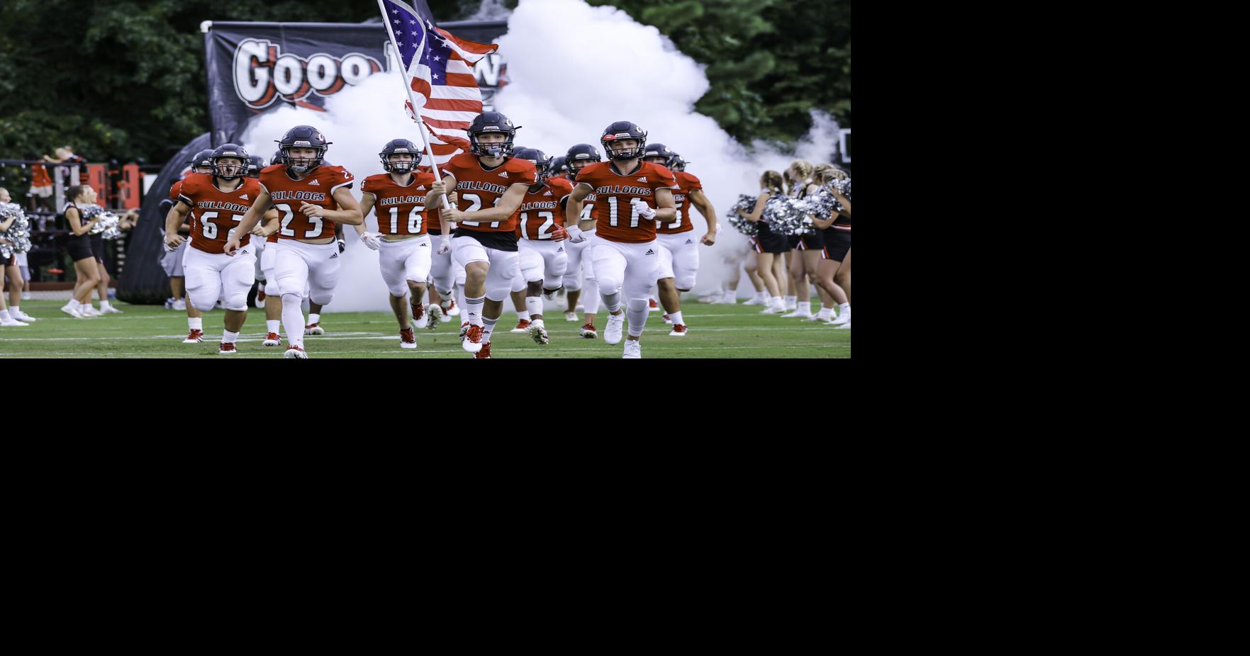 George Walton Football: Young team battles a lot of adversity | Sports ...