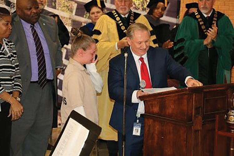 Prisoners earn parole certificates | | waltontribune.com