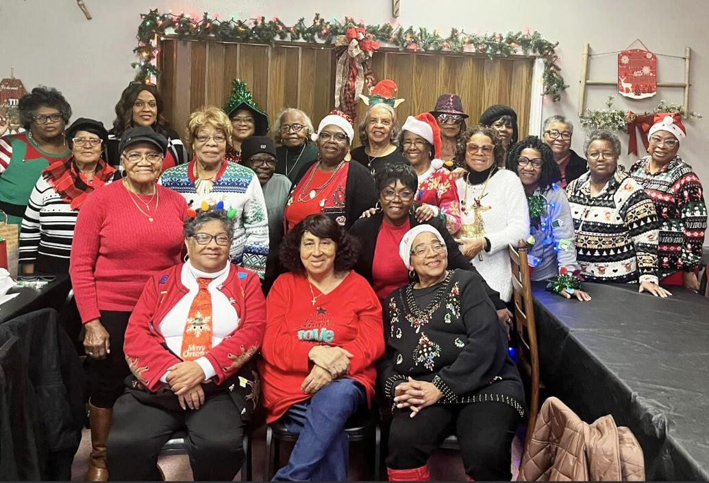 Breakfast Fellowship holds pre-Christmas event | News | warrenrecord.com