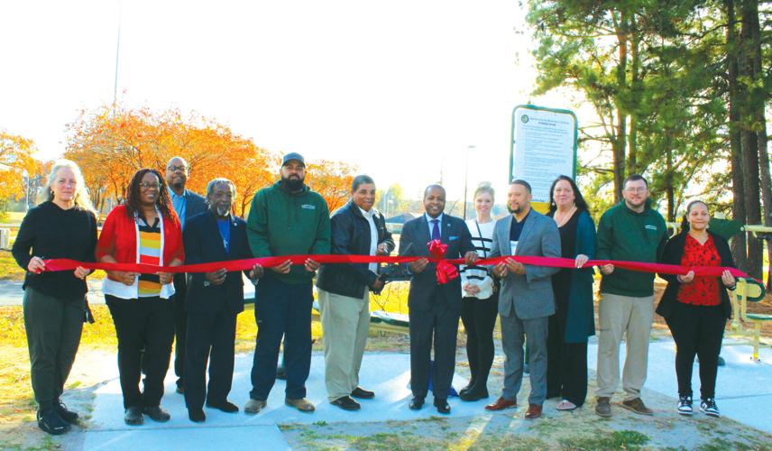 Ribbon cutting ceremony celebrates outdoor fitness equipment | News ...