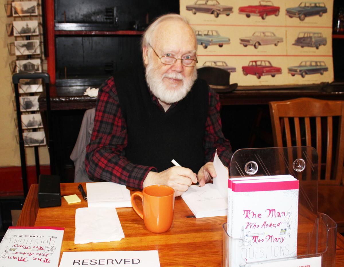 Local writer holds book signing | News | warrenrecord.com