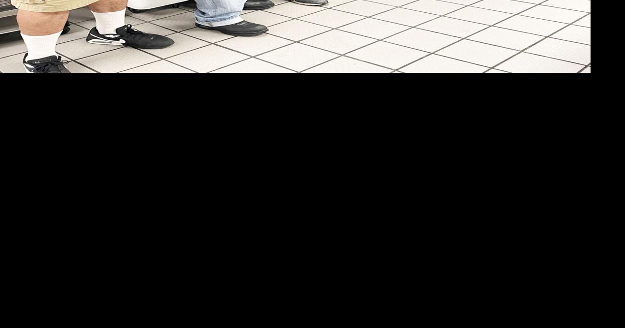 Volunteer at men's homeless shelter | News | warrenrecord.com