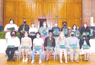 Warren Early College students Earn the Green | News | warrenrecord.com