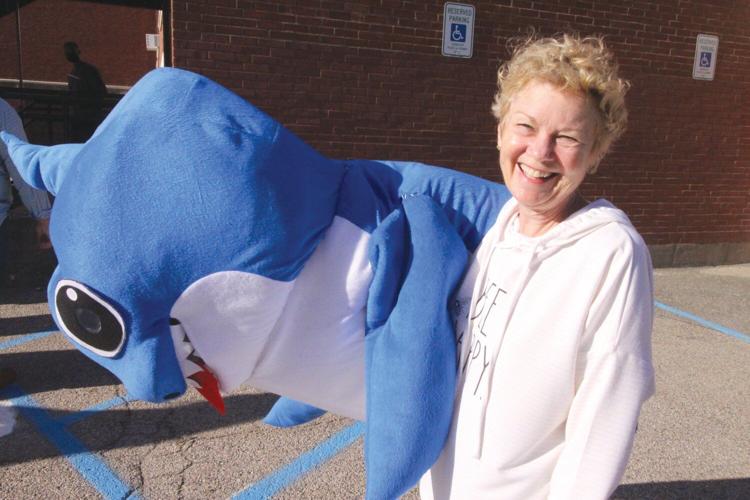 Sherman sharks swim at Gorton | Topnews | warwickonline.com