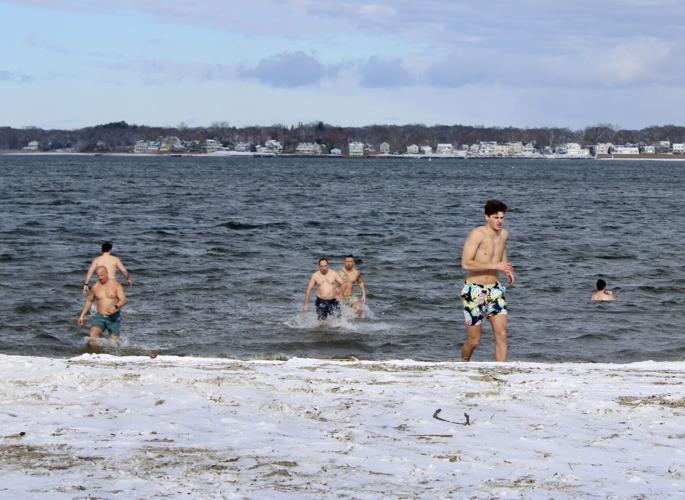 15th MENTOR RI plunge makes $15K splash | News | warwickonline.com