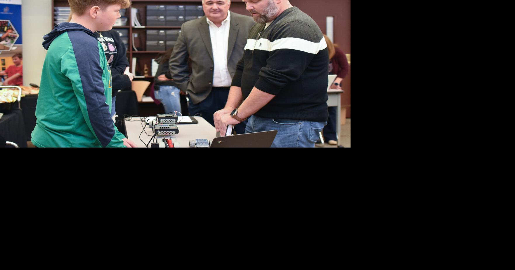 WHS computer science students learn about microelectronics ...