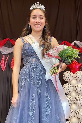 Montoya crowned WC homecoming queen | Local News | washtimesherald.com