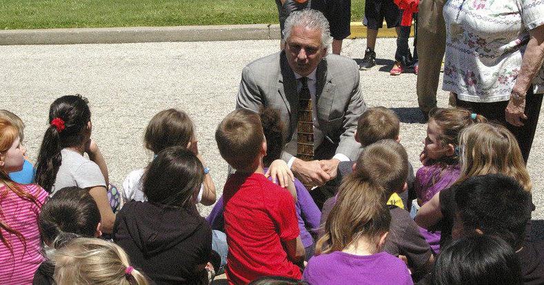 Griffith Elementary receives special flag, encouragement | Local News ...