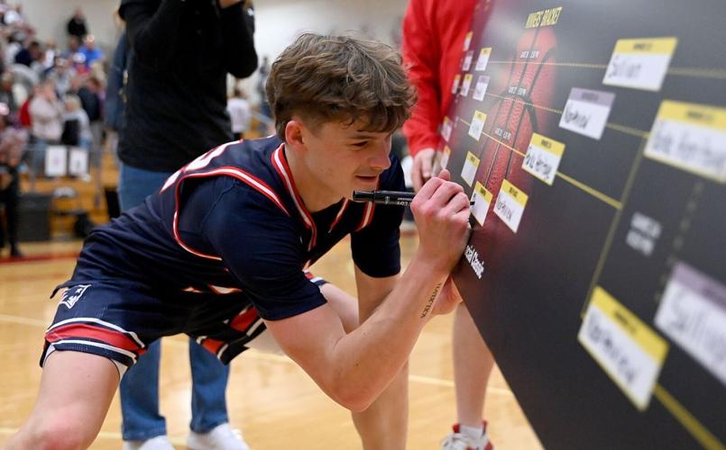 Mark Bennett column: A 'Classic' tradition: Tournament is a hoops fest ...