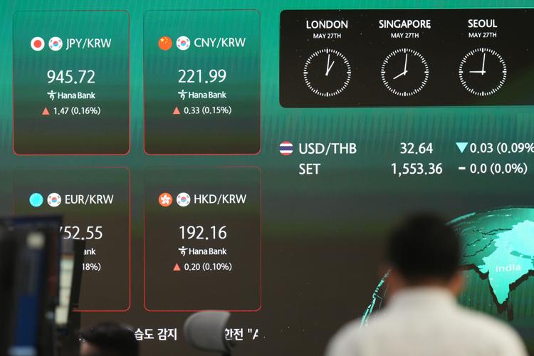 US stocks inch to more records after oil prices drop | National News ...