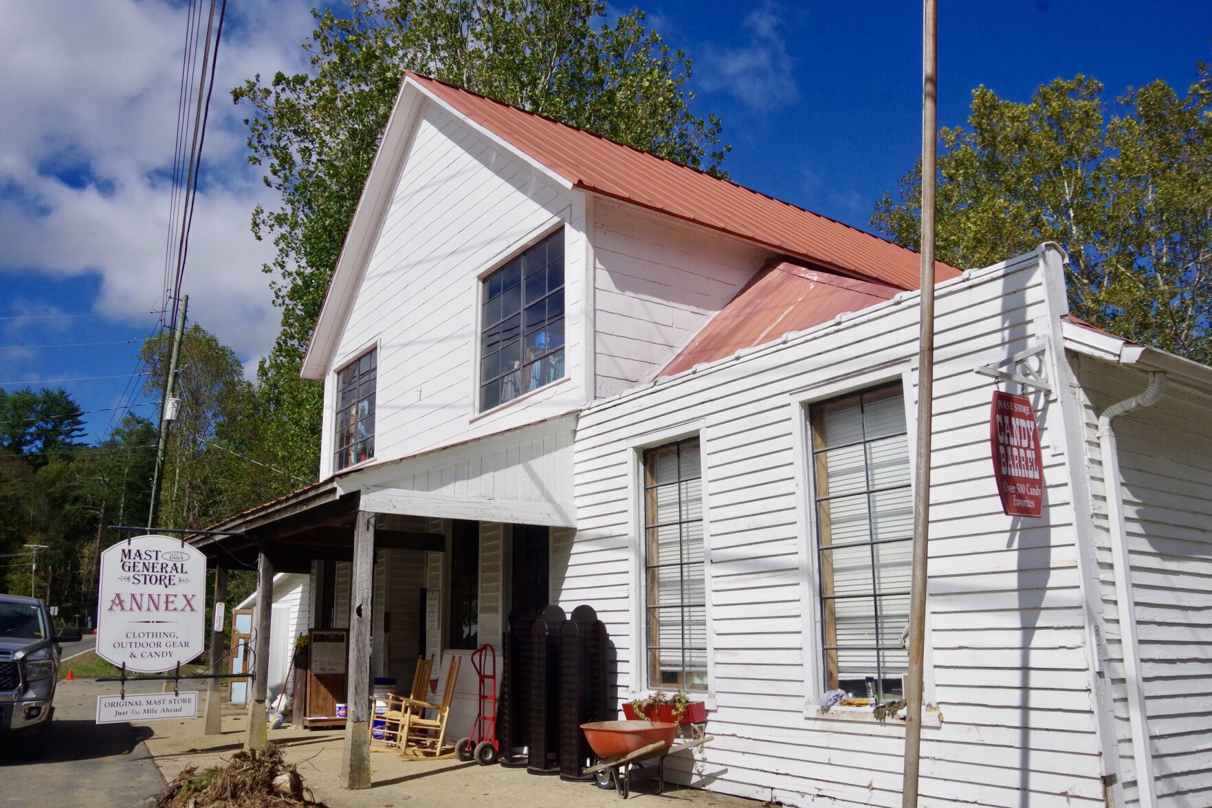 Mast General Store donates $85K toward Hurricane Helene relief | Local ...