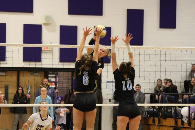 Pioneers volleyball end 106-game conference win streak with loss at ...