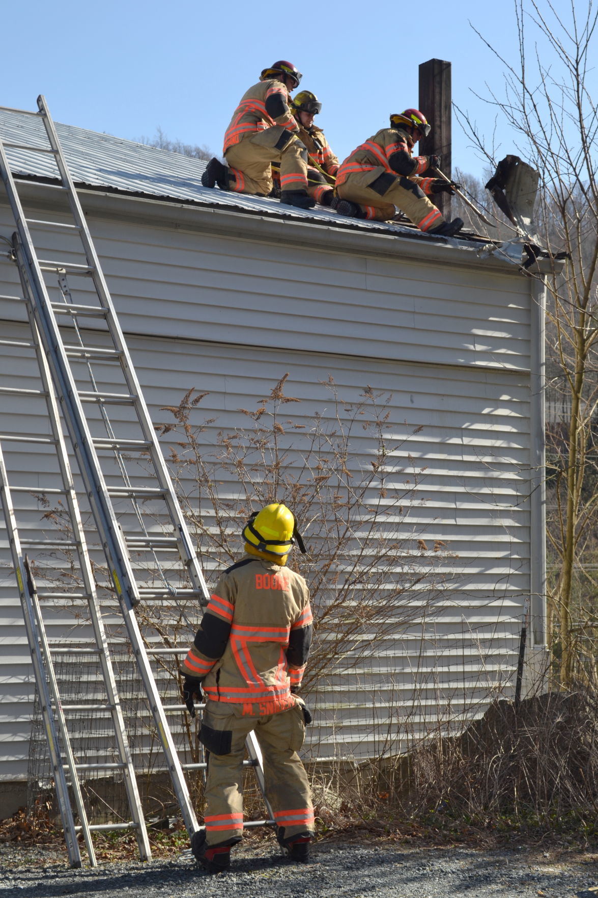 Boone Fire respond to Oil Exchange structure fire | News ...