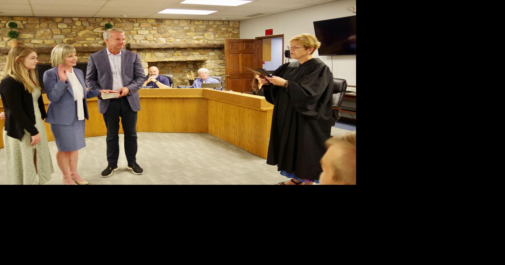 Alexander officially sworn in as WCS superintendent | Local News ...